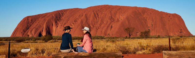 Uluṟu car sunset viewing area | Uluṟu-Kata Tjuṯa National Park | Parks ...